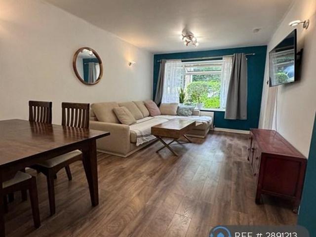 Maple House, Surbiton, KT6 1 bed flat to rent £2,150 pcm £496 pw