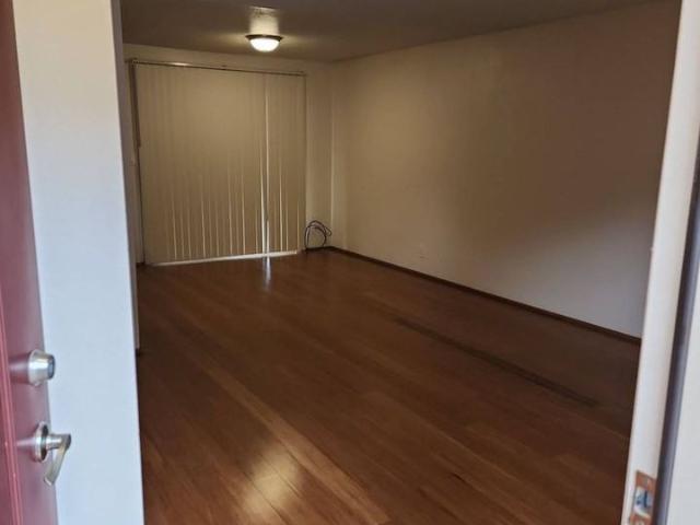 Maple Lane Duplexes 2 Bedroom Apartment for Rent at 2558 River Rd, Eugene, OR 97404 Santa Clara