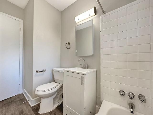 Maple Lakes Townhome 2 Bedroom Apartment for Rent at 4241 Hendrix Dr, Forest Park, GA 30297