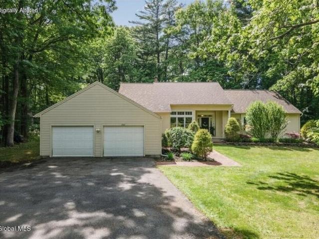 Maple Ln, Niskayuna, Home For Sale