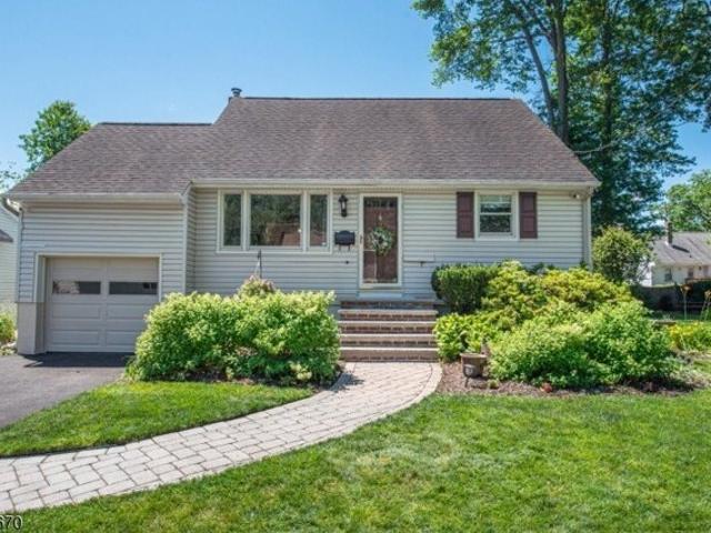 Maple Ln, Parsippany Troy Hills Township, Home For Sale