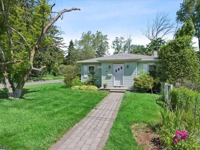 Maple Ln, Parsippany Troy Hills Township, Home For Sale