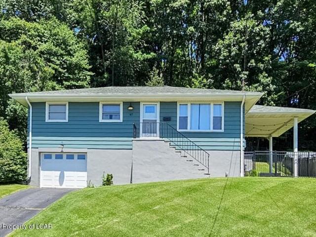 Maple Ln, Pittston, Home For Sale