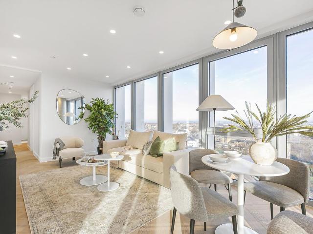Maple Path, London E5, 3 bed flat to rent, £4,000 pcm | PrimeLocation
