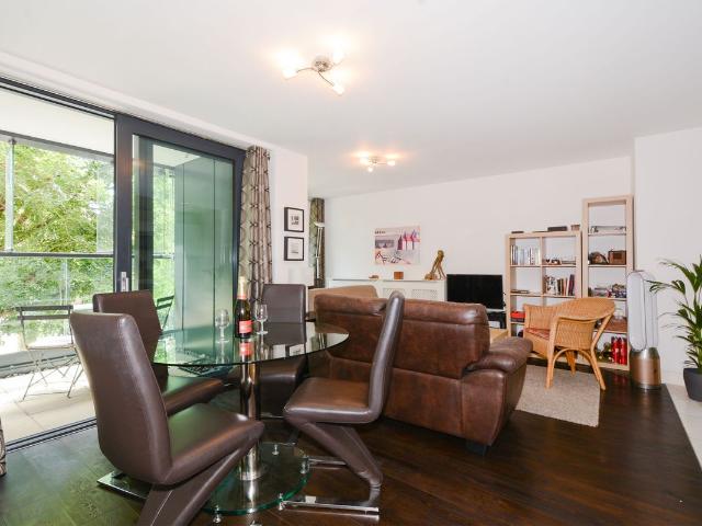 Maple Quays, Canada Water SE16, 1 bed flat to rent, £2,100 pcm | PrimeLocation