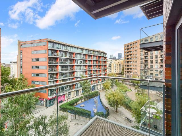 Maple Quays, London SE16, 1 bed flat to rent, £2,100 pcm | PrimeLocation