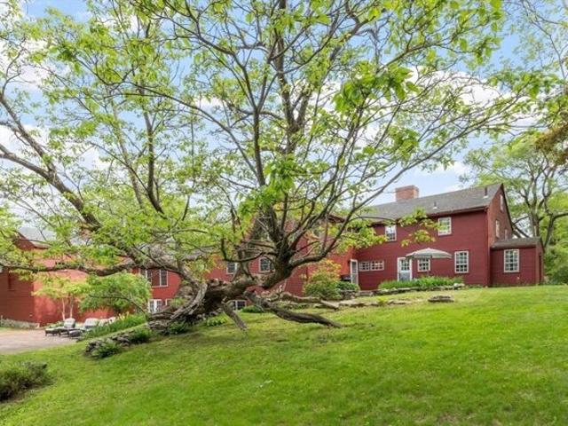 Maple Rd, Chelmsford, Home For Sale