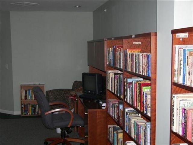 Maple Ridge West 2 Bedroom Apartment for Rent at 171 Peach St, Jackson, MI 49202