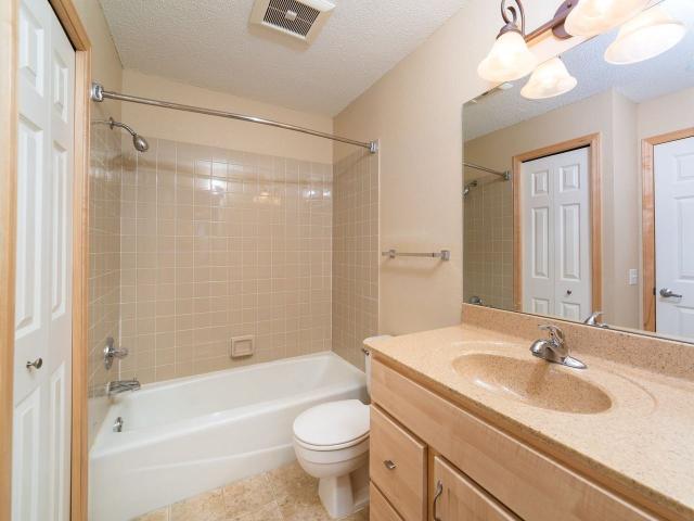 Maple Ridge Apartment Homes 2 Bedroom Apartment for Rent at 1695 County Road D E, White Bear Lake, MN 55109 White Bear Lake