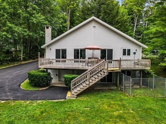 Maple Ridge Dr, Monmouth, Home For Sale