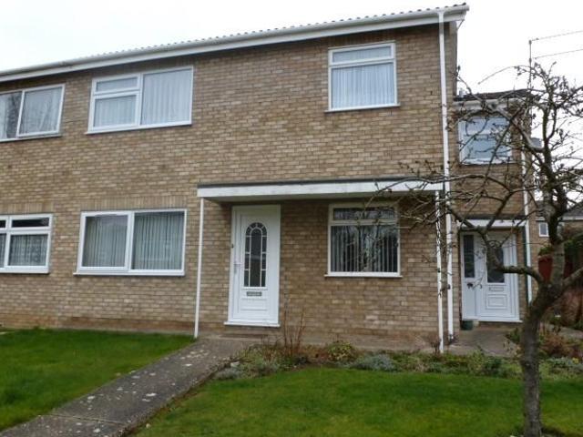 Maple Road, Downham Market PE38, 2 bed maisonette to rent, £800 pcm | PrimeLocation