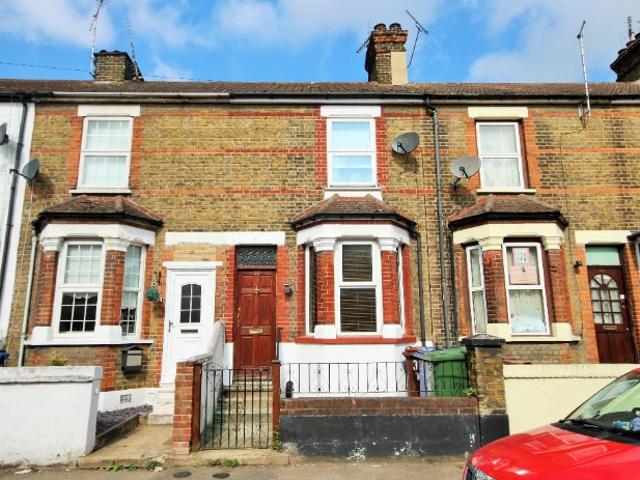 Maple Road, Grays RM17, 2 bed property to rent, £1,650 pcm | PrimeLocation