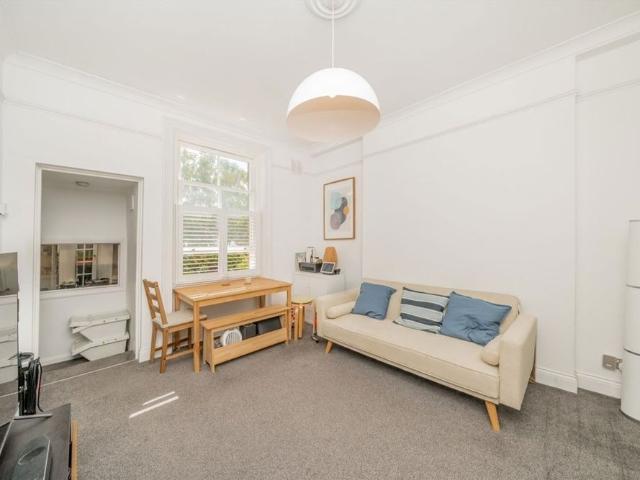 Maple Road, KT6, London