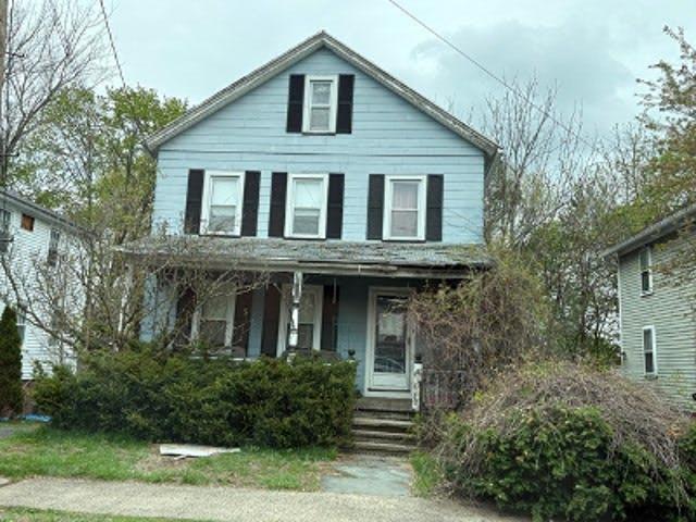 Maple St