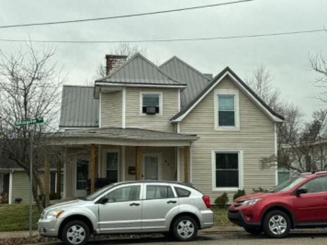 Maple St