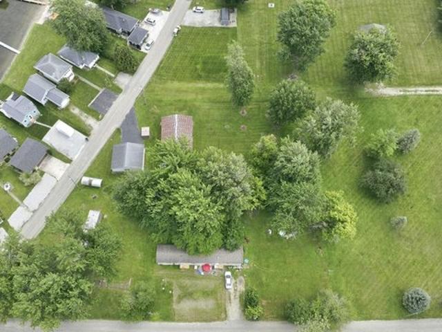 Maple St, Warsaw, IN 46580