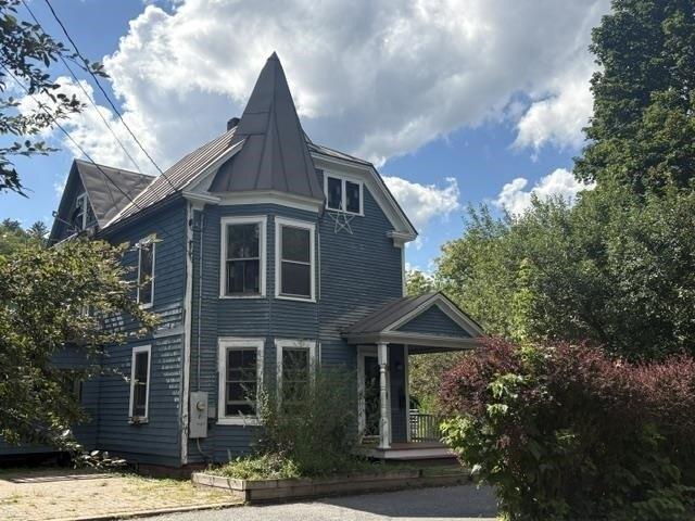 Maple St, Woodstock, Home For Sale