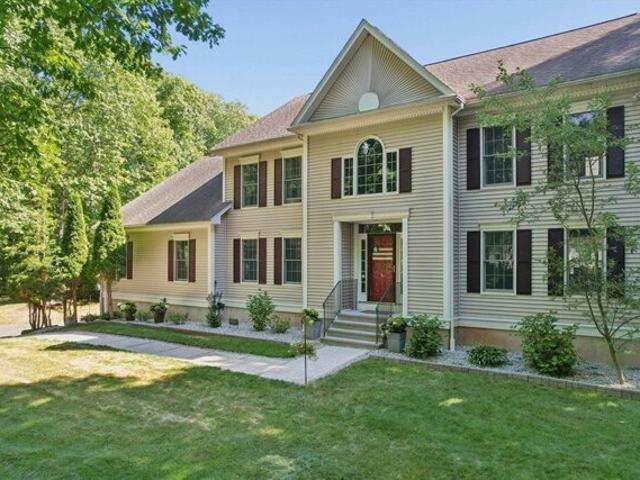 Maple St, Douglas, Home For Sale