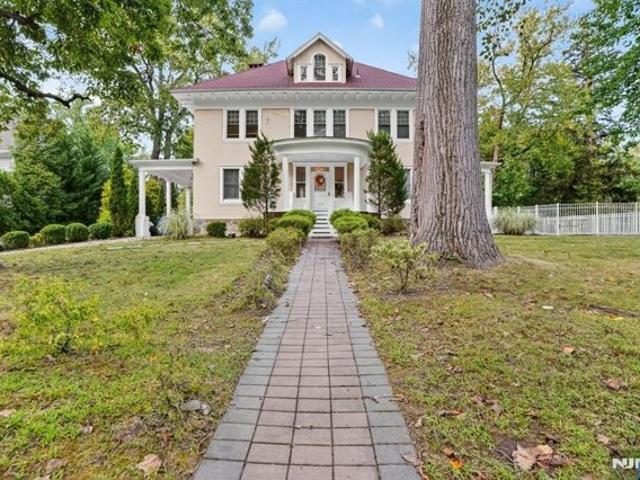 Maple St, Englewood, Home For Sale