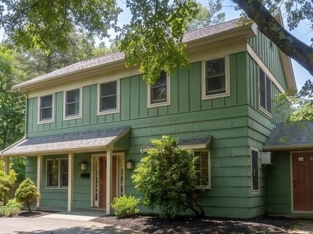 Maple St, Lexington, Home For Sale