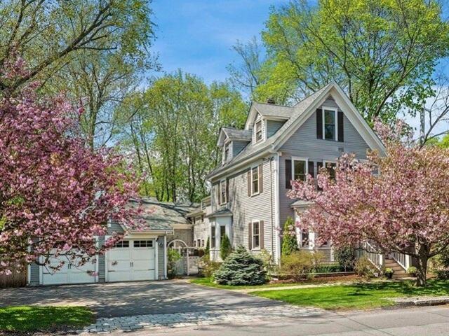 Maple St, Lexington, Home For Sale