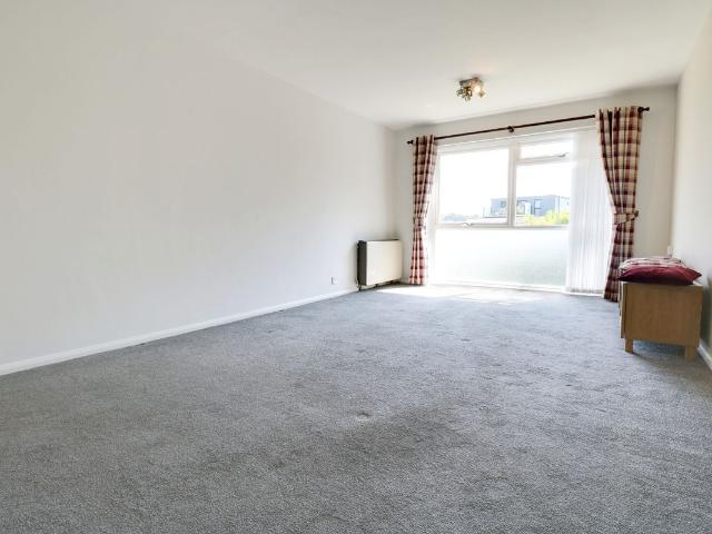 Maplehurst, Park Hill Road BR2, 1 bed flat to rent, £1,450 pcm | PrimeLocation