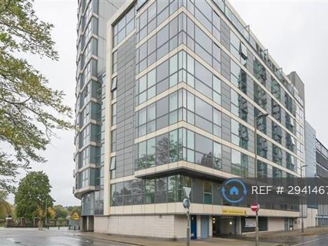 Mapleton Road, London, SW18 1 bed flat to rent £1,650 pcm £381 pw