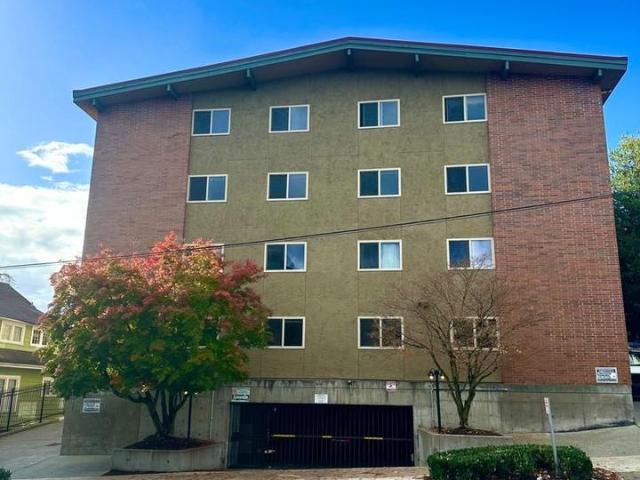 Maplewood Apartments 2 Bedroom Apartment for Rent at 4253 7th Ave Ne, Seattle, WA 98105 University District