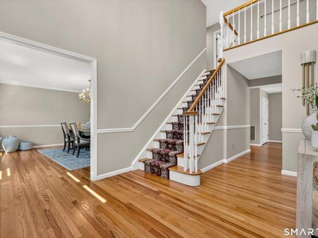 Maplewood Dr, Danbury, Home For Sale
