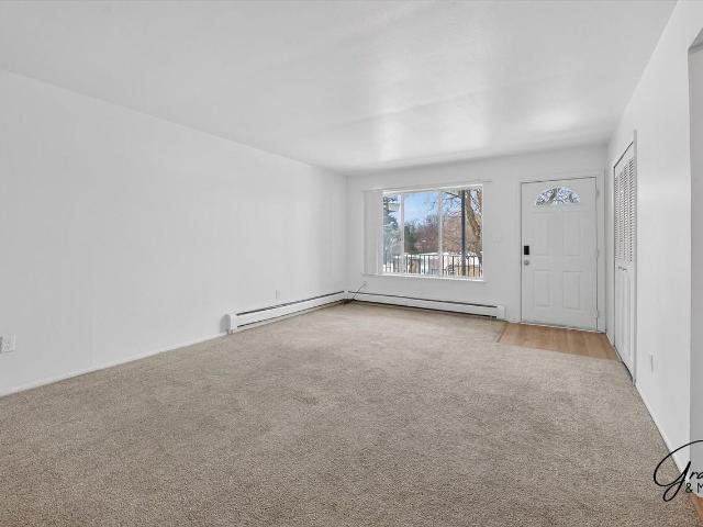 Maplewood Manor 1 Bedroom Apartment for Rent at 6409 Middlebelt Rd, Garden City, MI 48135 Garden City