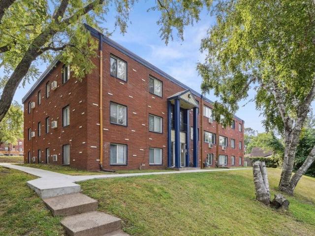 Maplewood Manor 1 Bedroom Apartment for Rent at 2271 Atlantic St, Maplewood, MN 55109 Maplewood Oakdale