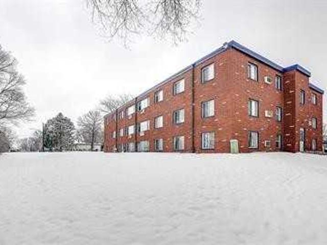 Maplewood Manor 1 Bedroom Apartment for Rent at 2271 Atlantic St, Maplewood, MN 55109 Maplewood Oakdale