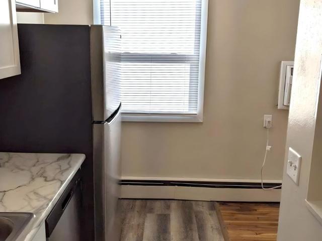 Maplewood Manor Studio Apartment for Rent at 2271 Atlantic St, Maplewood, MN 55109 Maplewood Oakdale