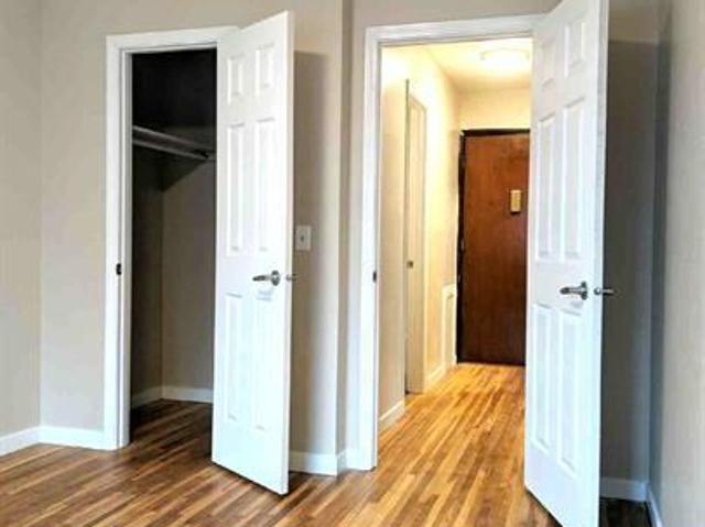 Maplewood Manor Studio Apartment for Rent at 2271 Atlantic St, Maplewood, MN 55109 Maplewood Oakdale