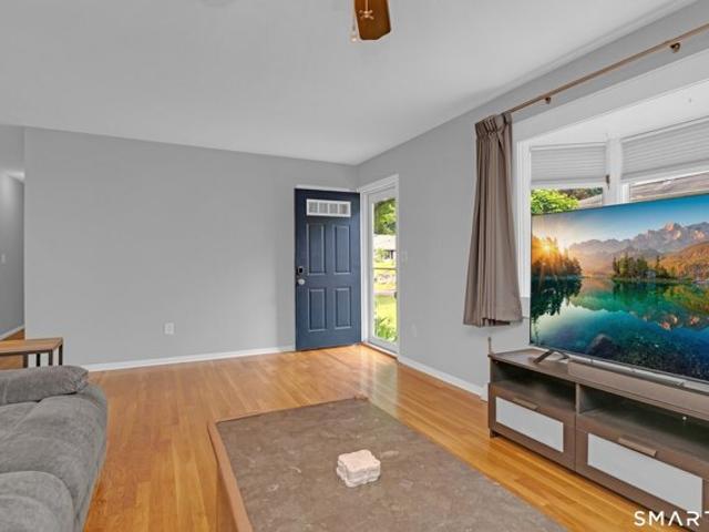 Maplewood St, Waterbury, Home For Sale