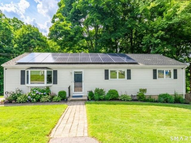 Maplewood St, Waterbury, Home For Sale
