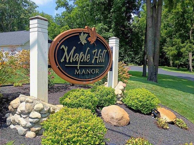 Maplewood Trl, Warsaw, IN 46580