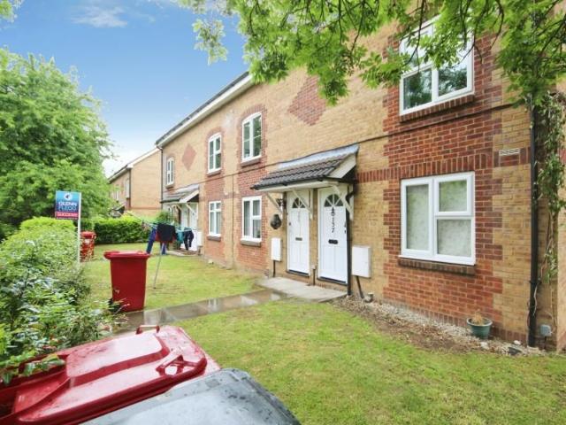 Maplin Park, Langley SL3, 2 bed maisonette to rent, £1,450 pcm | PrimeLocation