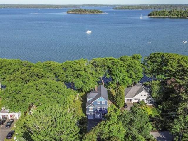 Maquoit Dr, Freeport, Home For Sale