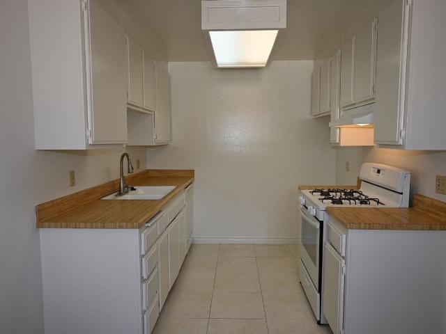 MAR812 2 Bedroom Apartment for Rent at 812 S Marengo Ave, Pasadena, CA 91106 Madison Heights