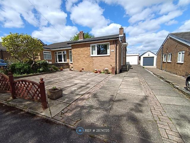Marten Drive, Netherton HD4, 3 bed bungalow to rent, £1,150 pcm | PrimeLocation