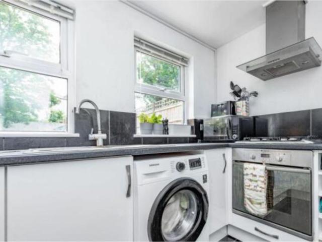 Martell Road, West Dulwich, London SE21, 1 bed flat to rent, £1,875 pcm | PrimeLocation