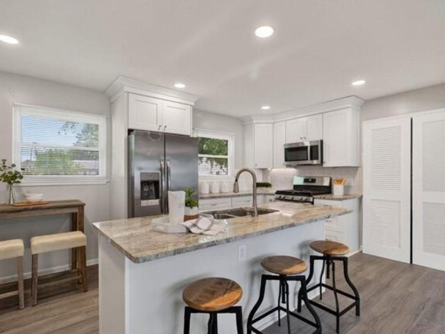 Martha Lee Dr, Hampton, Home For Sale
