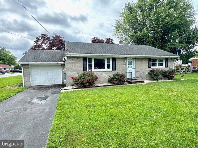 Martha St, Robesonia, Home For Sale