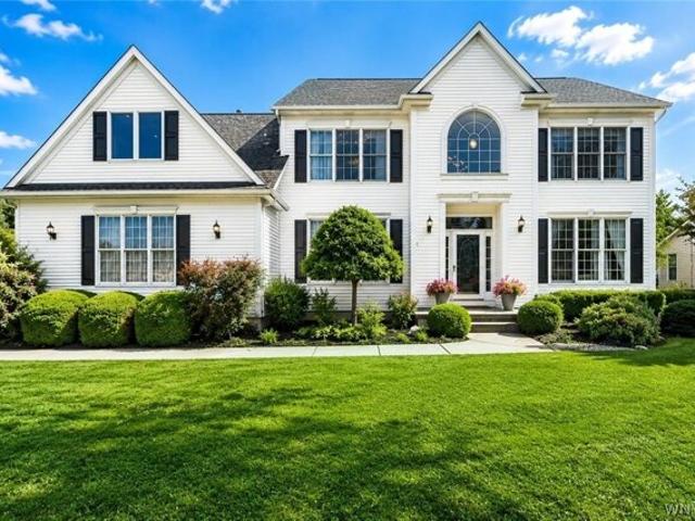 Marthas Vineyard, Clarence Center, Home For Sale
