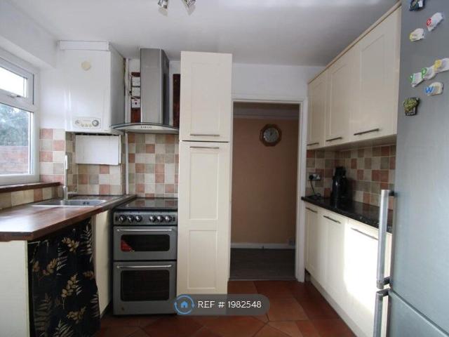 Martin Crescent, Croydon CR0, 2 bed maisonette to rent, £1,700 pcm | PrimeLocation