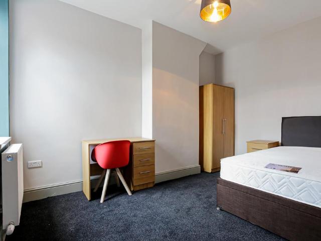 Martin Street, Salford 4 bed terraced house to rent £2,687 pcm £620 pw