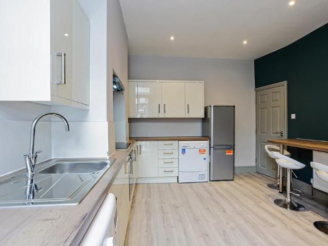 Martin Street, Salford 4 bed terraced house to rent £2,687 pcm £620 pw