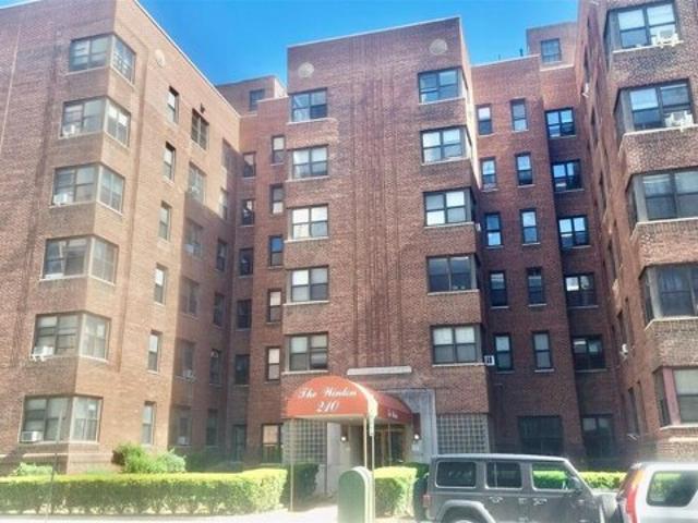 Martine Ave Apt L, White Plains, Condo For Sale