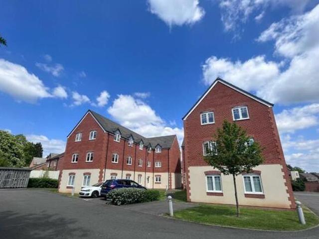 Martineau Drive, Harborne, 2 Bedroom Flat